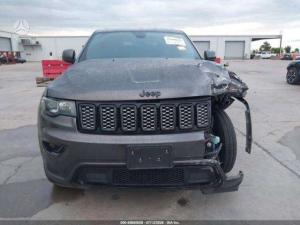 Pelēks Jeep Grand Cherokee 2018 Klaipėda, ar dzinēja tilpumu 3.60 L un nobraukumu 47 tūkst. km par 13500 €, foto 3 vietnē AUTOMOTO.COM.LV