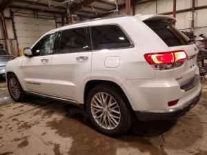 Grey Jeep Grand Cherokee 2018 in Kaunas, with an engine capacity of 3.60 L and mileage of 199 thousand km for 11999 €, photo 3 on AUTOMOTO.COM.LV