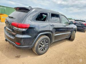 Pelēks Jeep Grand Cherokee 2018 Ukmergė, ar dzinēja tilpumu 5.70 L un nobraukumu 107 tūkst. km par 11800 €, foto 4 vietnē AUTOMOTO.COM.LV