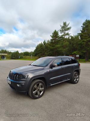 Grey Jeep Grand Cherokee 2018 in Tallinn, with an engine capacity of 3.00 L and mileage of 179 thousand km for 23000 €, photo 5 on AUTOMOTO.COM.LV