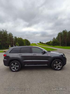 Grey Jeep Grand Cherokee 2018 in Tallinn, with an engine capacity of 3.00 L and mileage of 179 thousand km for 23000 €, photo 6 on AUTOMOTO.COM.LV