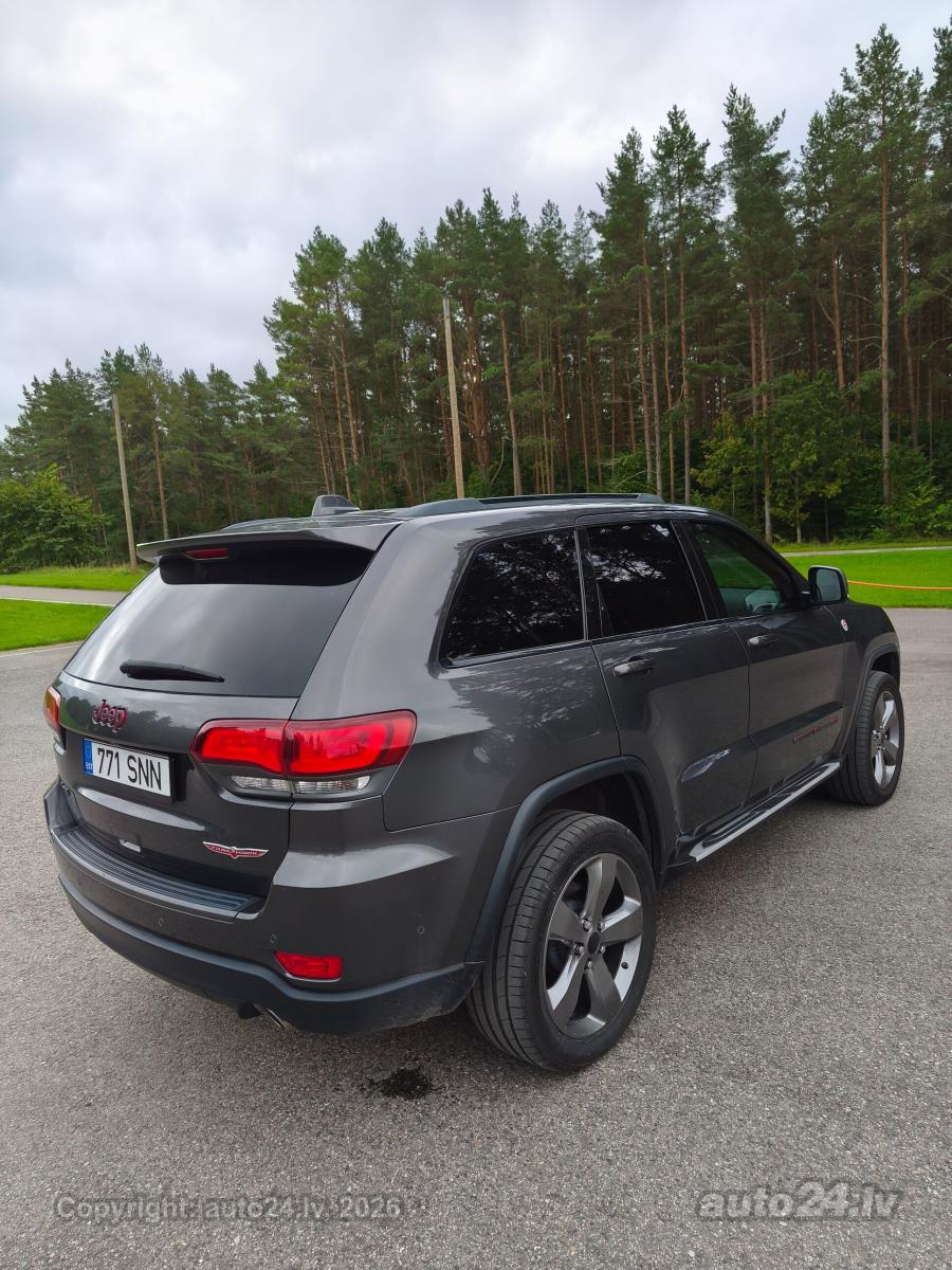 Grey Jeep Grand Cherokee 2018 in Tallinn, with an engine capacity of 3.00 L and mileage of 179 thousand km for 23000 €, photo 7 on AUTOMOTO.COM.LV