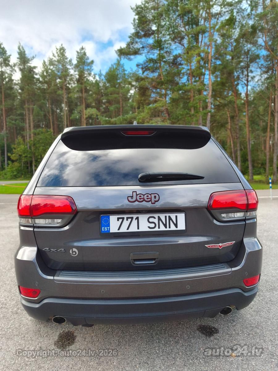 Grey Jeep Grand Cherokee 2018 in Tallinn, with an engine capacity of 3.00 L and mileage of 179 thousand km for 23000 €, photo 9 on AUTOMOTO.COM.LV