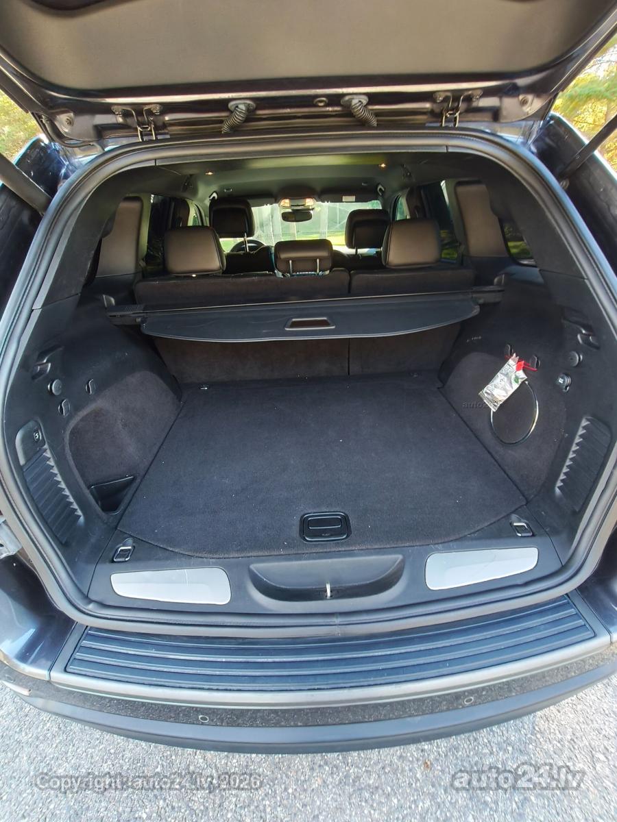 Grey Jeep Grand Cherokee 2018 in Tallinn, with an engine capacity of 3.00 L and mileage of 179 thousand km for 23000 €, photo 10 on AUTOMOTO.COM.LV