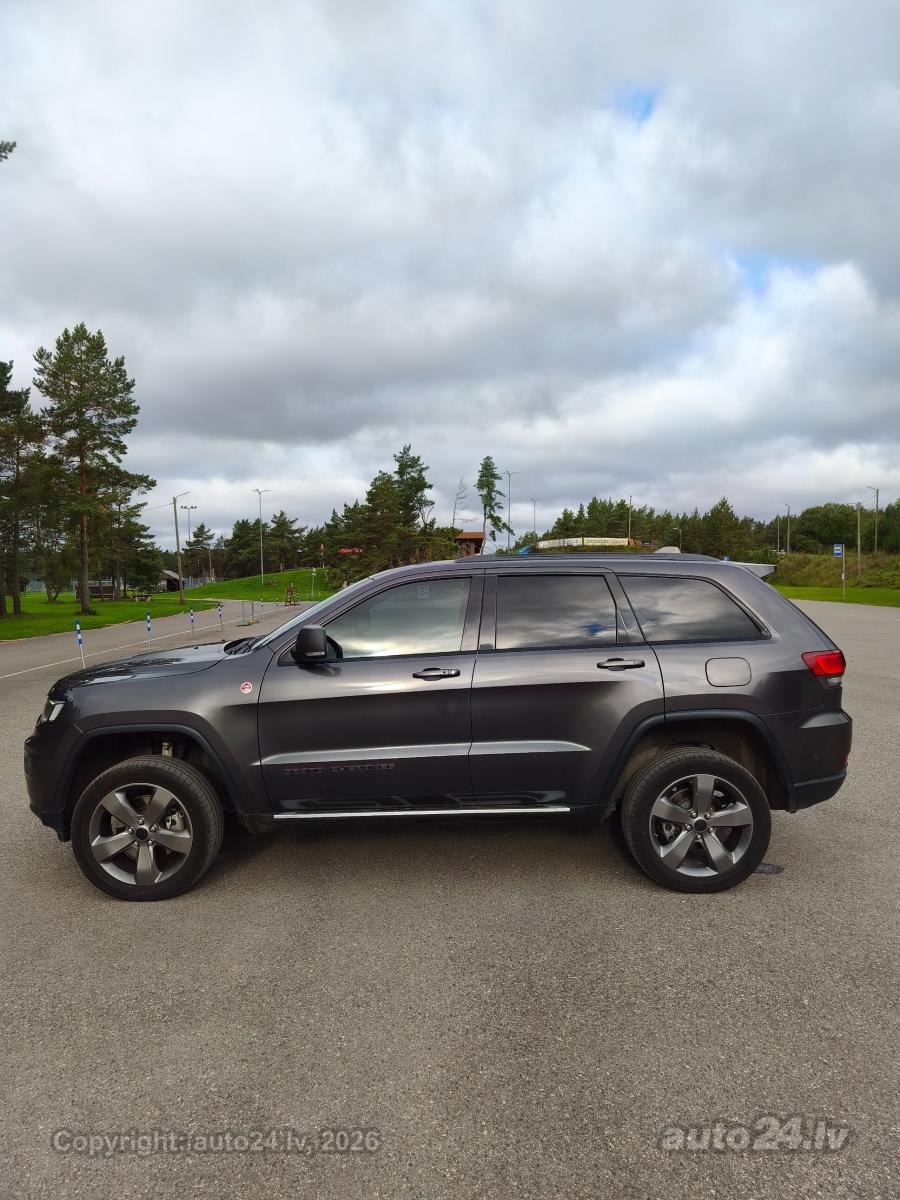 Grey Jeep Grand Cherokee 2018 in Tallinn, with an engine capacity of 3.00 L and mileage of 179 thousand km for 23000 €, photo 14 on AUTOMOTO.COM.LV