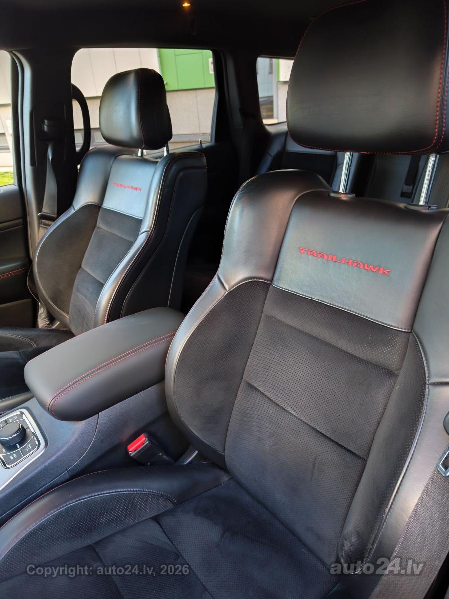 Grey Jeep Grand Cherokee 2018 in Tallinn, with an engine capacity of 3.00 L and mileage of 179 thousand km for 23000 €, photo 17 on AUTOMOTO.COM.LV