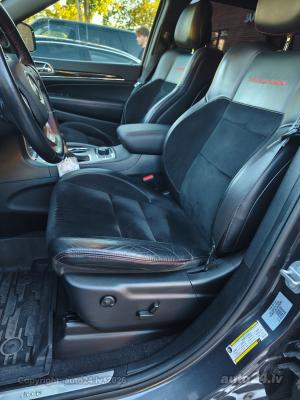 Grey Jeep Grand Cherokee 2018 in Tallinn, with an engine capacity of 3.00 L and mileage of 179 thousand km for 23000 €, photo 18 on AUTOMOTO.COM.LV