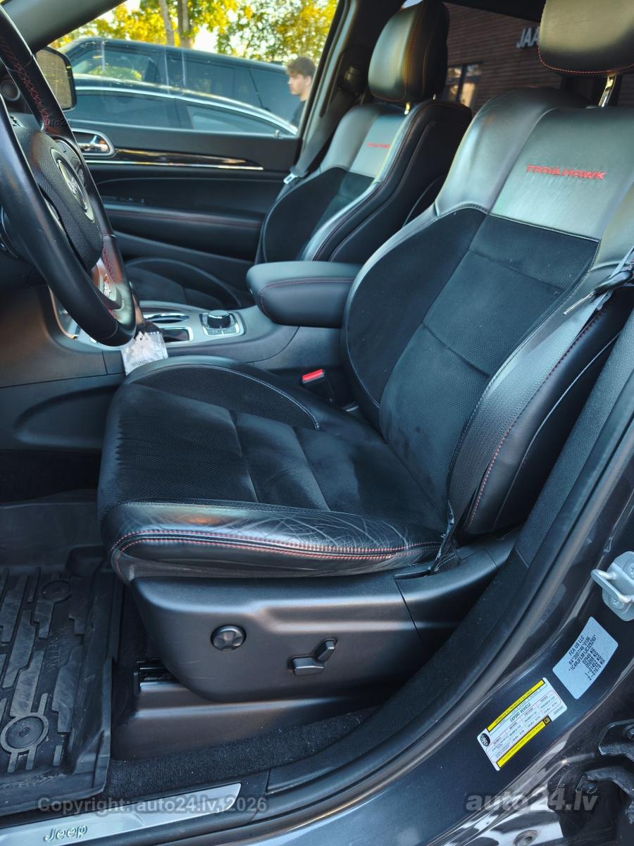 Grey Jeep Grand Cherokee 2018 in Tallinn, with an engine capacity of 3.00 L and mileage of 179 thousand km for 23000 €, photo 18 on AUTOMOTO.COM.LV