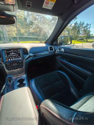 Grey Jeep Grand Cherokee 2018 in Tallinn, with an engine capacity of 3.00 L and mileage of 179 thousand km for 23000 €, photo 23 on AUTOMOTO.COM.LV