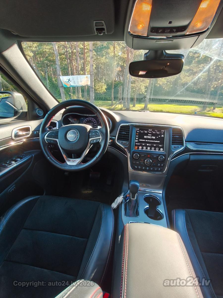 Grey Jeep Grand Cherokee 2018 in Tallinn, with an engine capacity of 3.00 L and mileage of 179 thousand km for 23000 €, photo 24 on AUTOMOTO.COM.LV