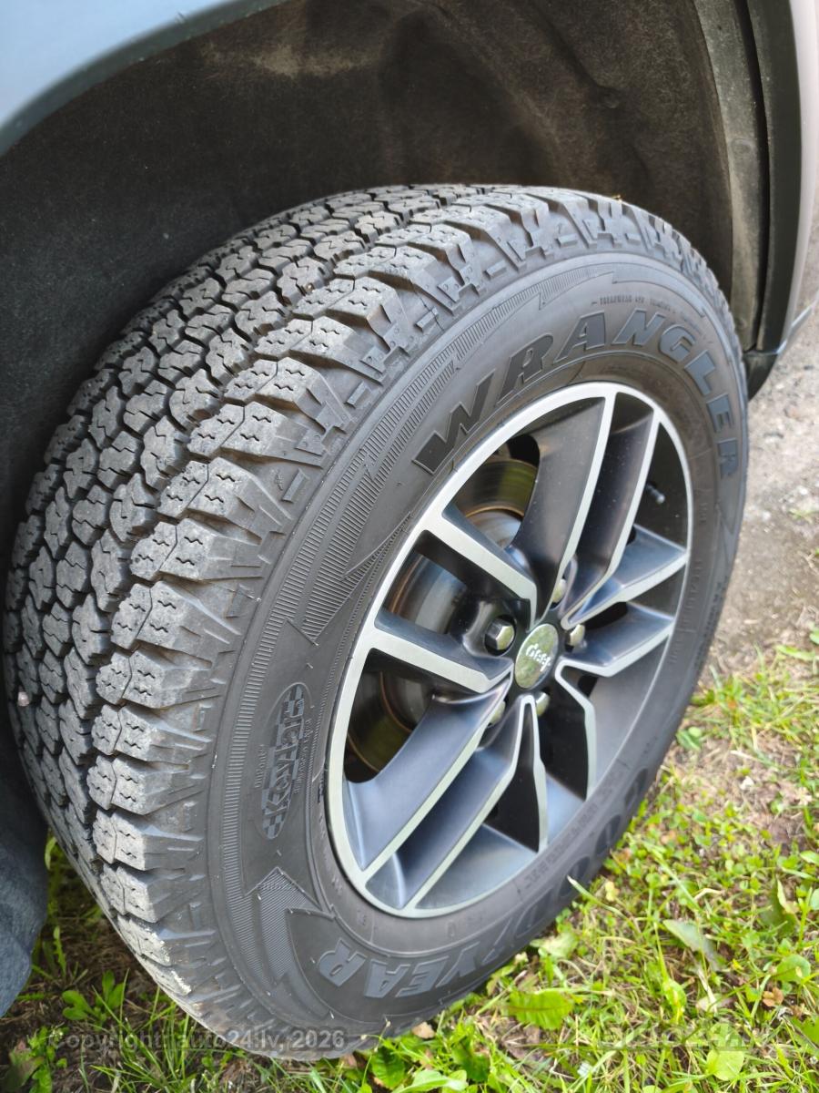 Grey Jeep Grand Cherokee 2018 in Tallinn, with an engine capacity of 3.00 L and mileage of 179 thousand km for 23000 €, photo 30 on AUTOMOTO.COM.LV
