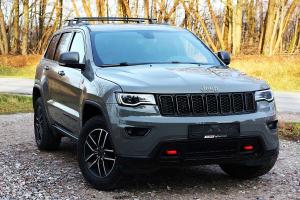 Grey Jeep Grand Cherokee 2019 in Kretinga, with an engine capacity of 3.60 L and mileage of 150 thousand km for 19999 €, photo  on AUTOMOTO.COM.LV