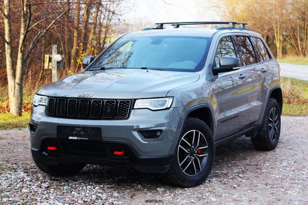 Pelēks Jeep Grand Cherokee 2019 Kretinga, ar dzinēja tilpumu 3.60 L un nobraukumu 150 tūkst. km par 19999 €, foto 3 vietnē AUTOMOTO.COM.LV