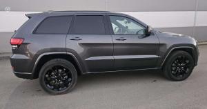 Grey Jeep Grand Cherokee 2019 in Siauliai, with an engine capacity of 3.60 L and mileage of 123 thousand km for 19900 €, photo 4 on AUTOMOTO.COM.LV