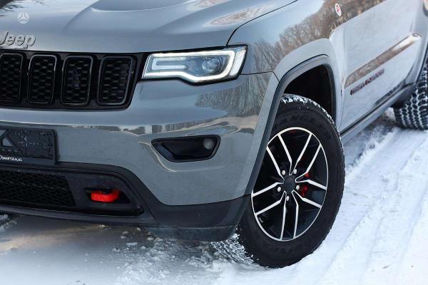 Pelēks Jeep Grand Cherokee 2019 Kretinga, ar dzinēja tilpumu 3.60 L un nobraukumu 150 tūkst. km par 19299 €, foto 6 vietnē AUTOMOTO.COM.LV