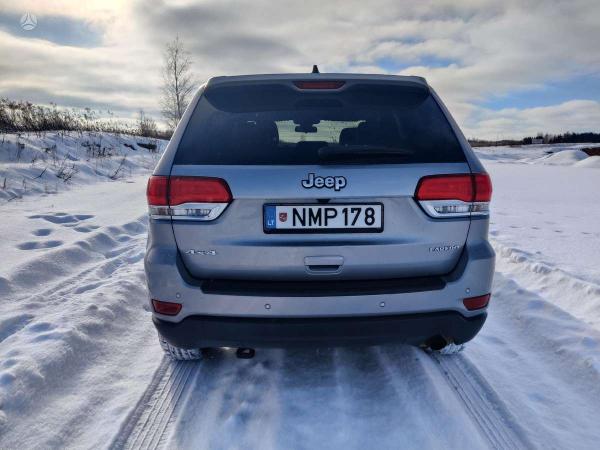 Grey Jeep Grand Cherokee 2019 in Vilnius, with an engine capacity of 3.60 L and mileage of 128 thousand km for 17000 €, photo 6 on AUTOMOTO.COM.LV
