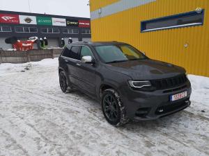 Pelēks Jeep Grand Cherokee 2019 Šauļi, ar dzinēja tilpumu 3.60 L un nobraukumu 200 tūkst. km par 21400 €, foto 3 vietnē AUTOMOTO.COM.LV