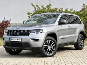 Grey Jeep Grand Cherokee 2019 in Riga, with an engine capacity of 3.00 L and mileage of 176 thousand km for 22990 €, photo  on AUTOMOTO.COM.LV