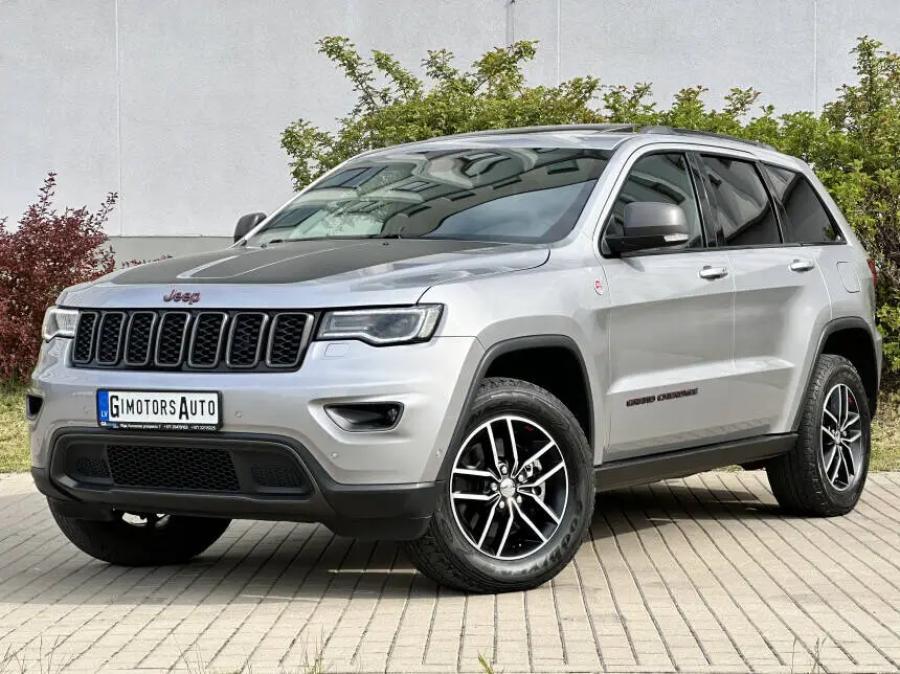 Pelēks Jeep Grand Cherokee 2019 Rīga, ar dzinēja tilpumu 3.00 L un nobraukumu 176 tūkst. km par 22990 €, foto 1 vietnē AUTOMOTO.COM.LV
