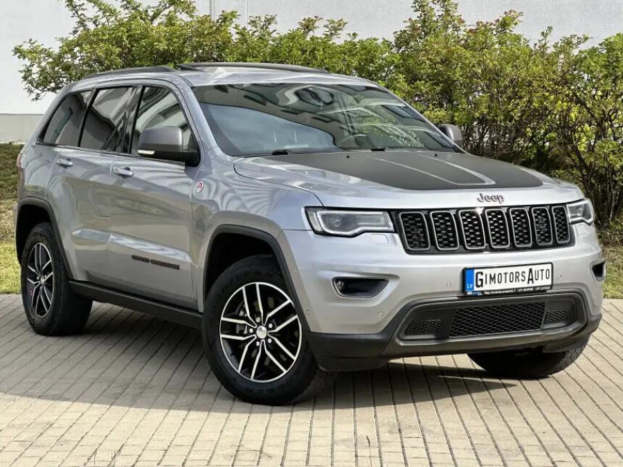 Pelēks Jeep Grand Cherokee 2019 Rīga, ar dzinēja tilpumu 3.00 L un nobraukumu 176 tūkst. km par 22990 €, foto 4 vietnē AUTOMOTO.COM.LV
