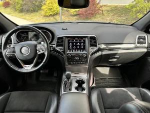 Pelēks Jeep Grand Cherokee 2019 Rīga, ar dzinēja tilpumu 3.00 L un nobraukumu 176 tūkst. km par 22990 €, foto 16 vietnē AUTOMOTO.COM.LV