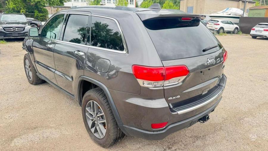 Pelēks Jeep Grand Cherokee 2019 Ukmergė, ar dzinēja tilpumu 3.60 L un nobraukumu 65 tūkst. km par 9900 €, foto 4 vietnē AUTOMOTO.COM.LV