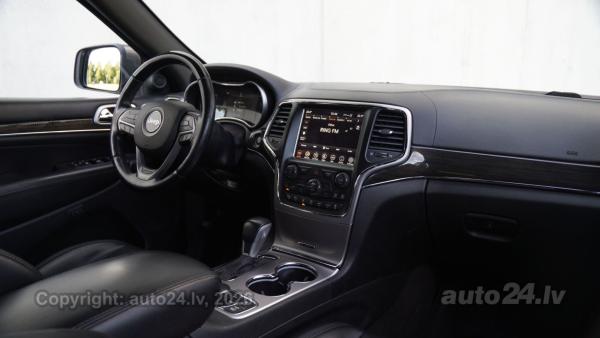 Pelēks Jeep Grand Cherokee 2019 Tartu, ar dzinēja tilpumu 2.99 L un nobraukumu 239 tūkst. km par 20995 €, foto 9 vietnē AUTOMOTO.COM.LV