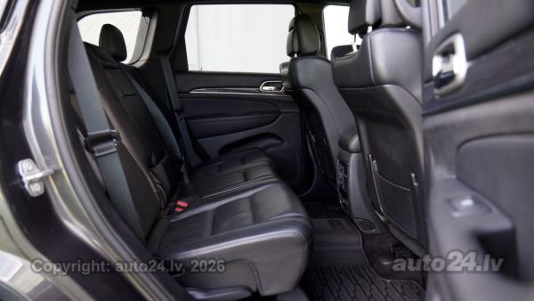 Pelēks Jeep Grand Cherokee 2019 Tartu, ar dzinēja tilpumu 2.99 L un nobraukumu 239 tūkst. km par 20995 €, foto 10 vietnē AUTOMOTO.COM.LV