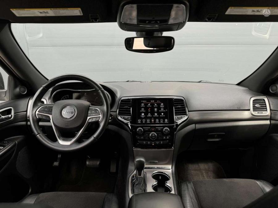 Grey Jeep Grand Cherokee 2019 in Klaipeda, with an engine capacity of 3.60 L and mileage of 140 thousand km for 15700 €, photo 30 on AUTOMOTO.COM.LV