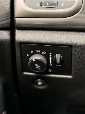 Grey Jeep Grand Cherokee 2019 in Klaipeda, with an engine capacity of 3.60 L and mileage of 140 thousand km for 15700 €, photo 34 on AUTOMOTO.COM.LV