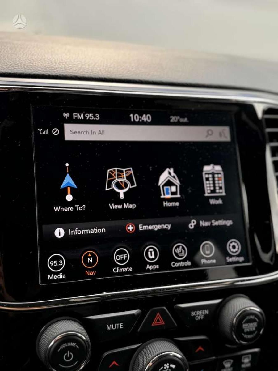 Grey Jeep Grand Cherokee 2019 in Klaipeda, with an engine capacity of 3.60 L and mileage of 140 thousand km for 15700 €, photo 37 on AUTOMOTO.COM.LV
