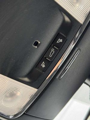 Grey Jeep Grand Cherokee 2019 in Klaipeda, with an engine capacity of 3.60 L and mileage of 140 thousand km for 15700 €, photo 38 on AUTOMOTO.COM.LV