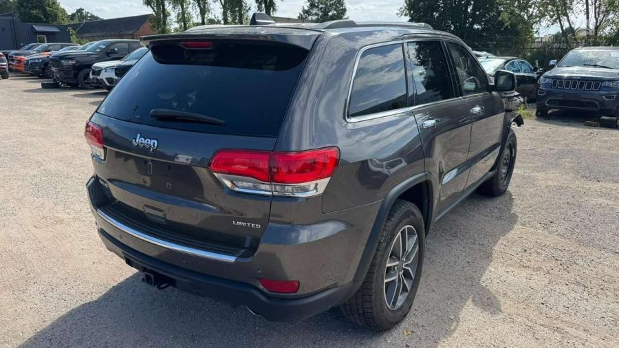Pelēks Jeep Grand Cherokee 2019 Ukmergė, ar dzinēja tilpumu 3.60 L un nobraukumu 65 tūkst. km par 6999 €, foto 4 vietnē AUTOMOTO.COM.LV