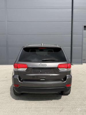 Grey Jeep Grand Cherokee 2019 in Klaipeda, with an engine capacity of 3.60 L and mileage of 140 thousand km for 15200 €, photo 10 on AUTOMOTO.COM.LV