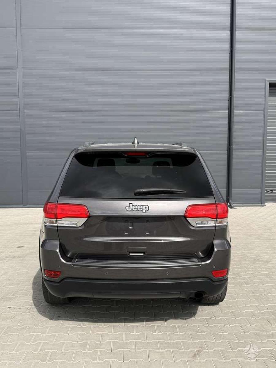 Grey Jeep Grand Cherokee 2019 in Klaipeda, with an engine capacity of 3.60 L and mileage of 140 thousand km for 15200 €, photo 10 on AUTOMOTO.COM.LV