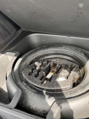 Grey Jeep Grand Cherokee 2019 in Klaipeda, with an engine capacity of 3.60 L and mileage of 140 thousand km for 15200 €, photo 13 on AUTOMOTO.COM.LV