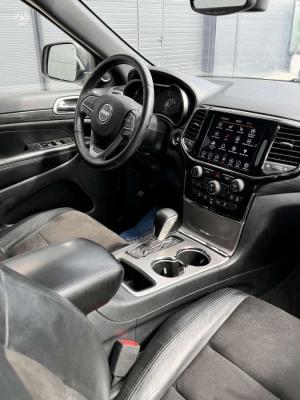 Grey Jeep Grand Cherokee 2019 in Klaipeda, with an engine capacity of 3.60 L and mileage of 140 thousand km for 15200 €, photo 20 on AUTOMOTO.COM.LV