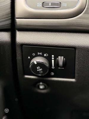 Grey Jeep Grand Cherokee 2019 in Klaipeda, with an engine capacity of 3.60 L and mileage of 140 thousand km for 15200 €, photo 32 on AUTOMOTO.COM.LV