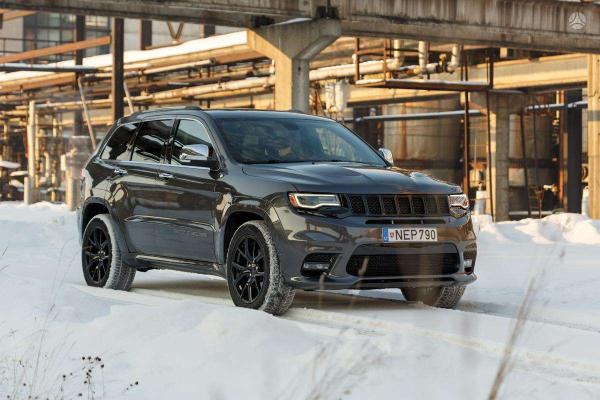 Grey Jeep Grand Cherokee 2020 in Kaunas, with an engine capacity of 3.60 L and mileage of 155 thousand km for 22500 €, photo 2 on AUTOMOTO.COM.LV