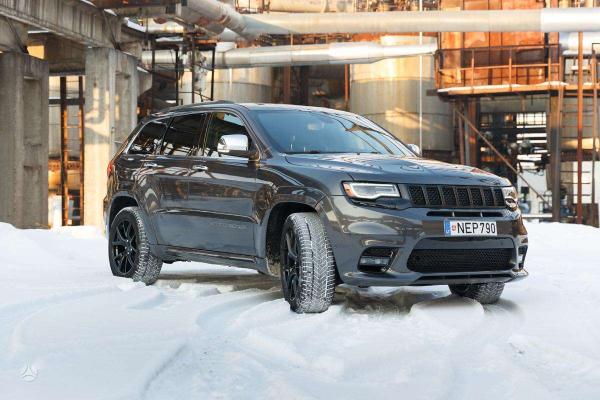 Grey Jeep Grand Cherokee 2020 in Kaunas, with an engine capacity of 3.60 L and mileage of 155 thousand km for 22500 €, photo 9 on AUTOMOTO.COM.LV