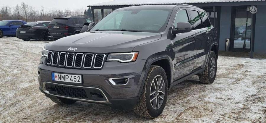 Pelēks Jeep Grand Cherokee 2020 Kretinga, ar dzinēja tilpumu 3.60 L un nobraukumu 135 tūkst. km par 19499 €, foto 3 vietnē AUTOMOTO.COM.LV