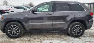 Pelēks Jeep Grand Cherokee 2020 Kretinga, ar dzinēja tilpumu 3.60 L un nobraukumu 135 tūkst. km par 19499 €, foto 4 vietnē AUTOMOTO.COM.LV
