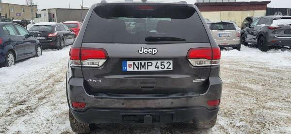 Pelēks Jeep Grand Cherokee 2020 Kretinga, ar dzinēja tilpumu 3.60 L un nobraukumu 135 tūkst. km par 19499 €, foto 6 vietnē AUTOMOTO.COM.LV