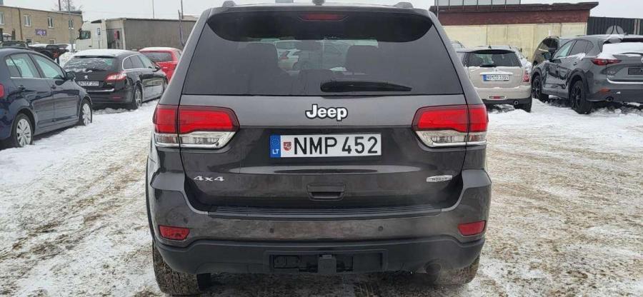 Pelēks Jeep Grand Cherokee 2020 Kretinga, ar dzinēja tilpumu 3.60 L un nobraukumu 135 tūkst. km par 19499 €, foto 6 vietnē AUTOMOTO.COM.LV
