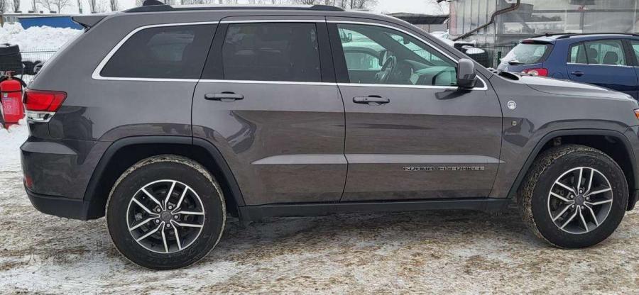 Pelēks Jeep Grand Cherokee 2020 Kretinga, ar dzinēja tilpumu 3.60 L un nobraukumu 135 tūkst. km par 19499 €, foto 8 vietnē AUTOMOTO.COM.LV