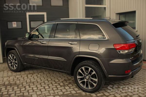 Pelēks Jeep Grand Cherokee 2020 Rīga, ar dzinēja tilpumu 3.00 L un nobraukumu 0 tūkst. km par 22750 €, foto 2 vietnē AUTOMOTO.COM.LV