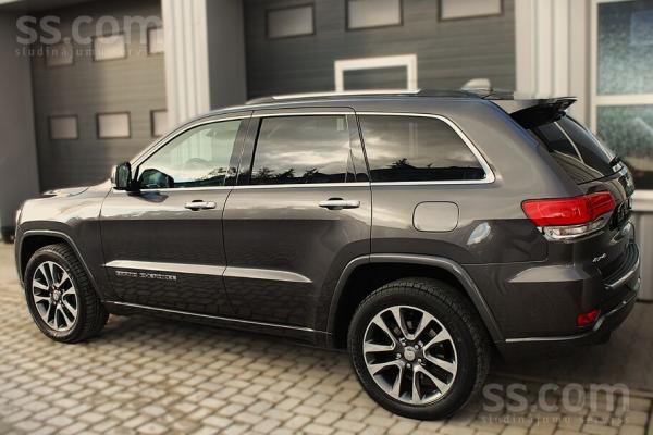 Pelēks Jeep Grand Cherokee 2020 Rīga, ar dzinēja tilpumu 3.00 L un nobraukumu 0 tūkst. km par 22750 €, foto 3 vietnē AUTOMOTO.COM.LV