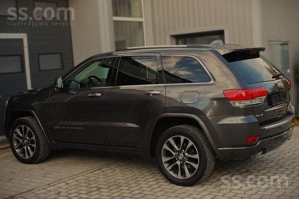 Pelēks Jeep Grand Cherokee 2020 Rīga, ar dzinēja tilpumu 3.00 L un nobraukumu 0 tūkst. km par 22750 €, foto 8 vietnē AUTOMOTO.COM.LV