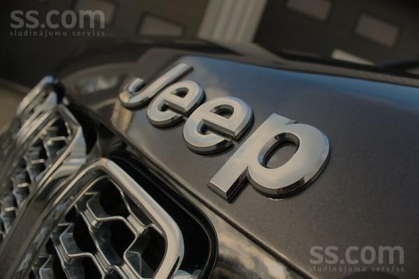 Pelēks Jeep Grand Cherokee 2020 Rīga, ar dzinēja tilpumu 3.00 L un nobraukumu 0 tūkst. km par 22750 €, foto 10 vietnē AUTOMOTO.COM.LV