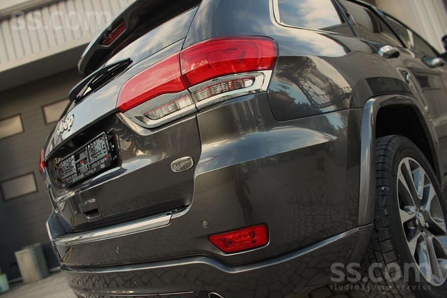 Grey Jeep Grand Cherokee 2020 in Riga, with an engine capacity of 3.00 L and mileage of 0 thousand km for 22750 €, photo 13 on AUTOMOTO.COM.LV